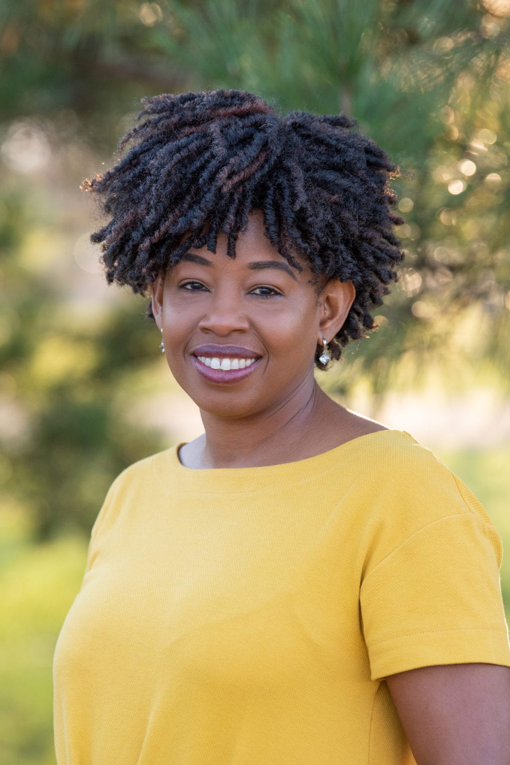 DIY Your Own Headshots with these 5 Steps. | charissahyongphotography.com